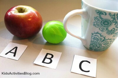 {Matching Games} Pre-Reading Activities and Color Game Kids Activities Blog