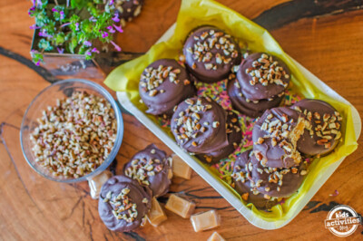 Easy Ritz Turtle Cookies Recipe | Kids Activities Blog