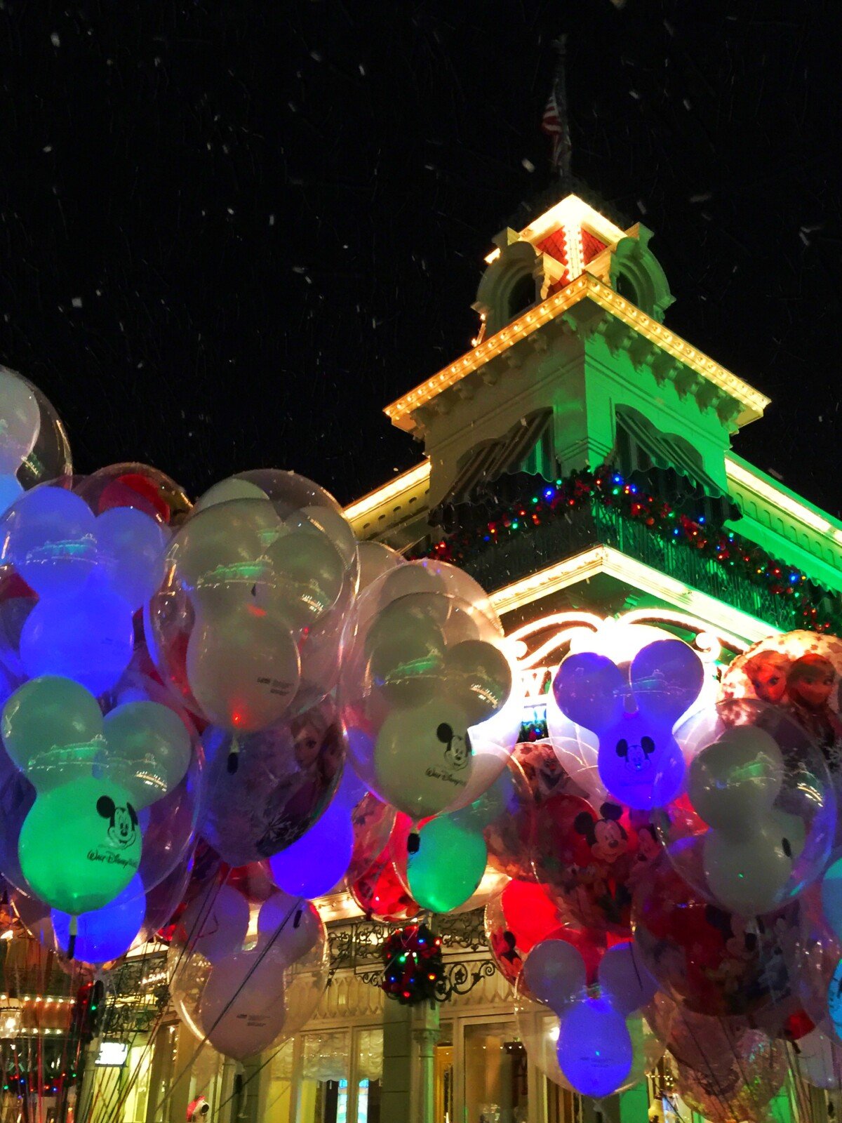 10 Mickey's Very Merry Christmas Party Tips You Need to Know Kids ...
