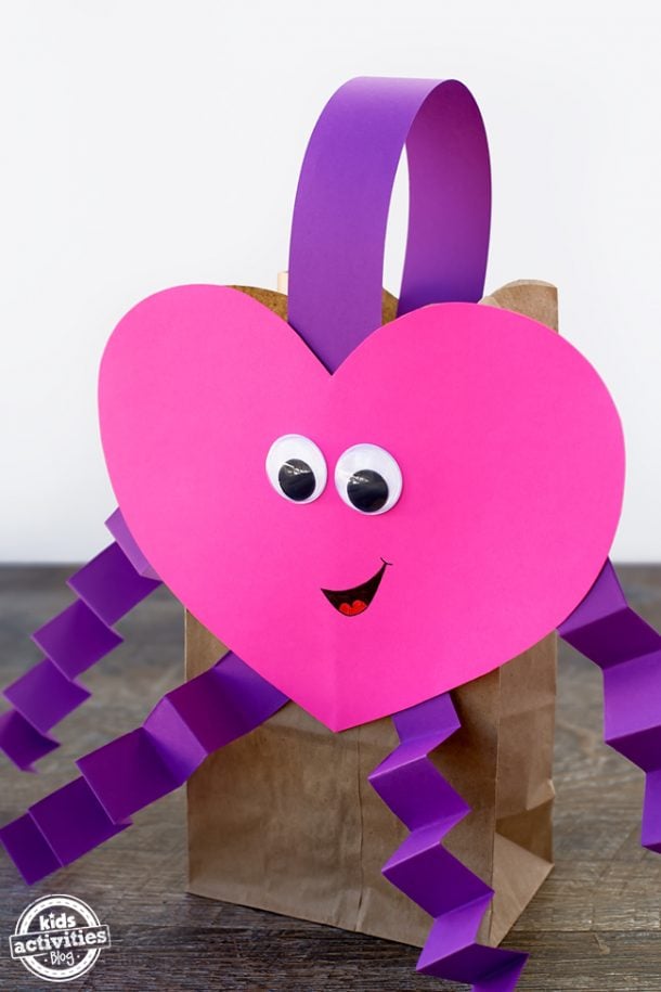 Easy Valentine Bags | Kids Activities Blog