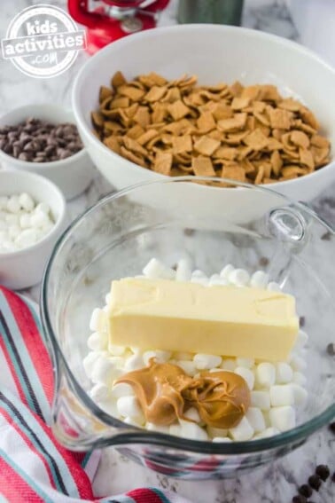 Super Easy Five Ingredient S'mores Bars Recipe | Kids Activities Blog
