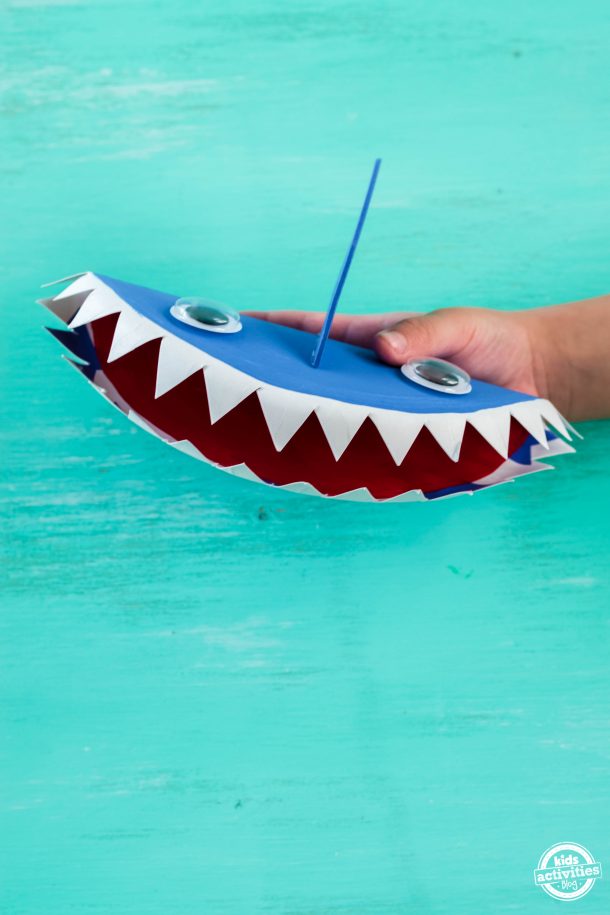 Fierce Shark Paper Plate Craft to Make for Shark Week | Kids Activities ...