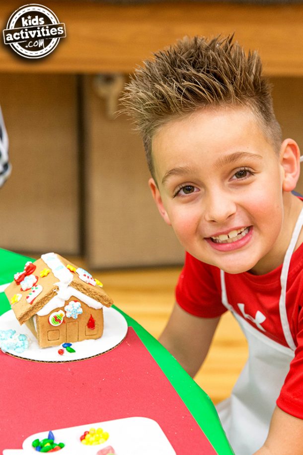 How to Host a Gingerbread House Decorating Party for Kids | Kids ...