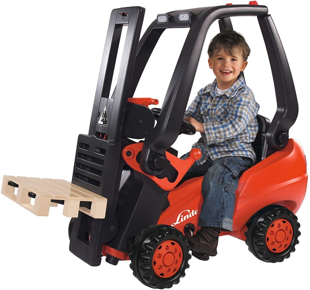 You Can Get A Pedal-Powered Forklift For Your Child That Actually Picks ...