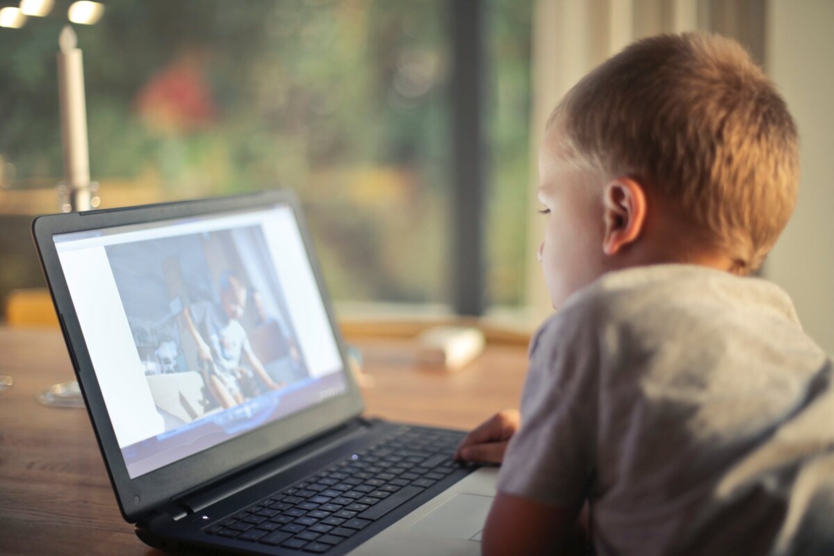 How to Use Pixar Movie Backgrounds As Video Call Backdrops Kids ...