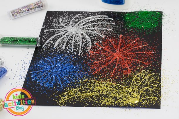 Fun Preschool Memorial Day Craft: Fireworks Marble Painting | Kids ...
