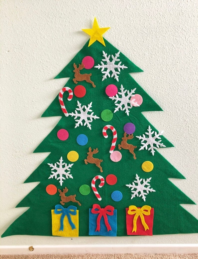 You Can Get A Felt Christmas Tree Kit For Your Kids To Celebrate ...