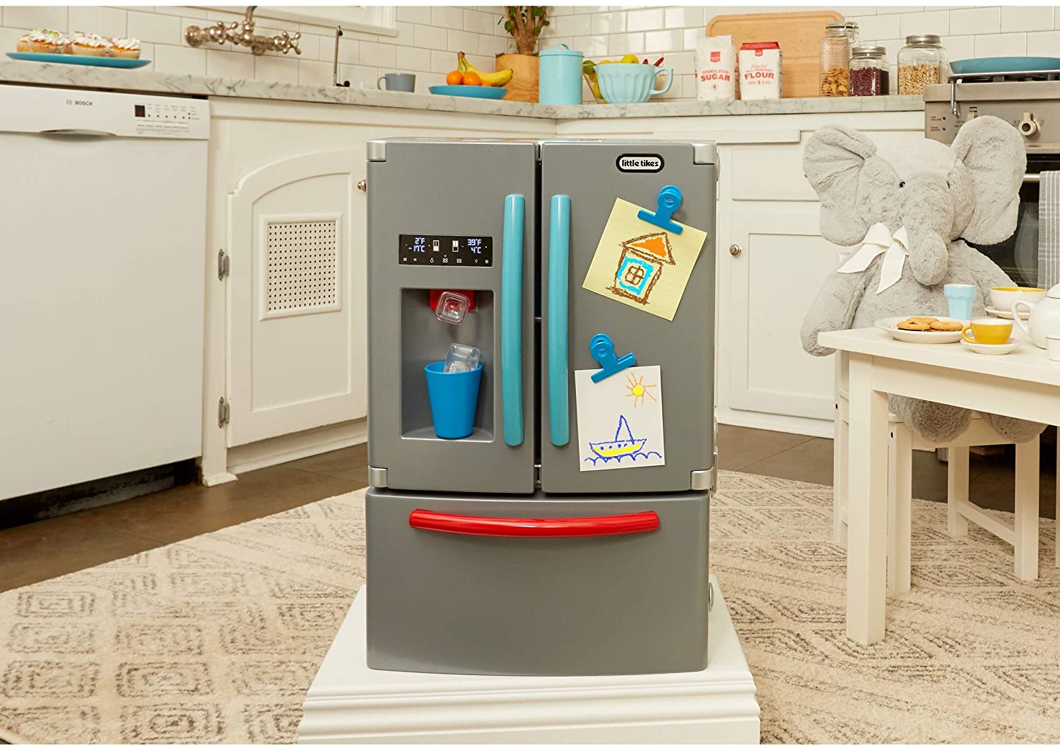 You Can Get A Toy Fridge With A Working Ice Dispenser For The Little ...