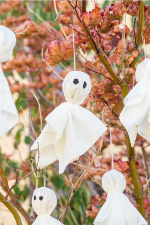 125+ Scary-Fun Halloween Crafts for Kids of All Ages...Boo! [2020 Edition]