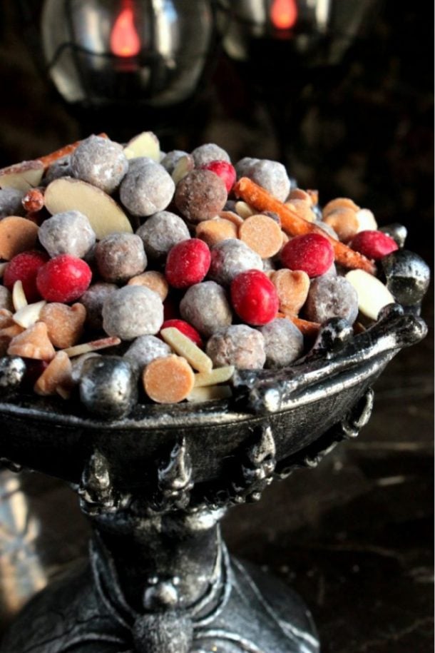 30 Frighteningly Delicious Halloween Recipes Your Family Will Love