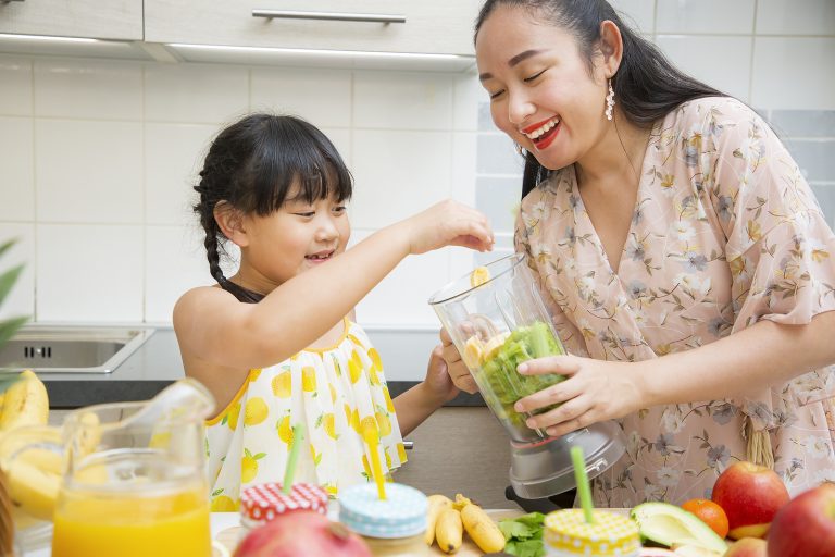 5 Ingredient Simple Healthy Smoothie Recipes - Kids Activities Blog