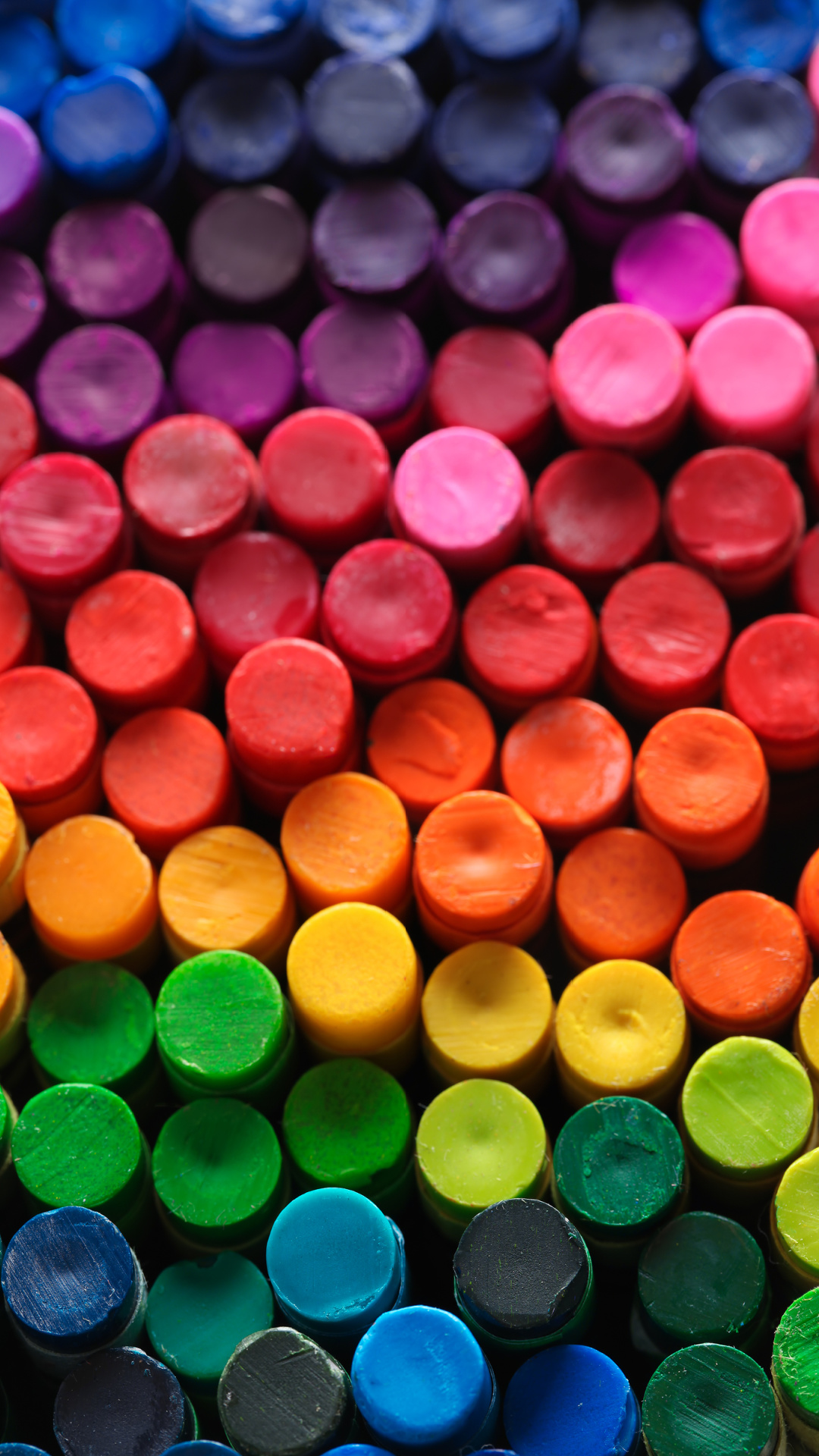 This Dad Collects Old Crayons To Remelt and Turns Them Into New Crayons ...
