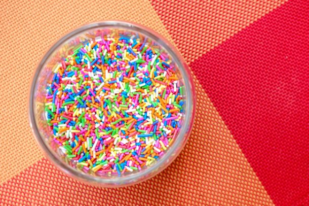 Super Easy Vanilla Pudding Pops Recipe with Sprinkles | Kids Activities ...