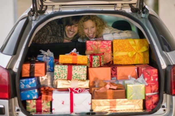 Experts Say, Giving Kids Too Many Christmas Gifts Is Actually Bad For ...