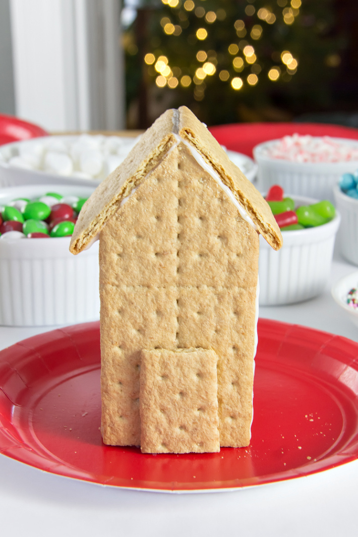 How to Make a Graham Cracker Gingerbread House • Kids Activities Blog