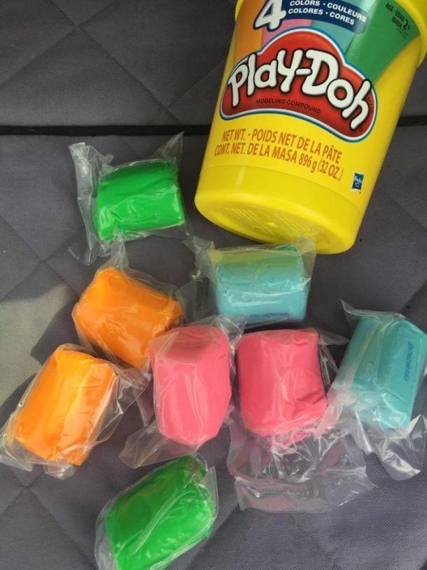 You Can Get Your Kids A 2-Pound Container of Play-Doh That Comes With 4 ...