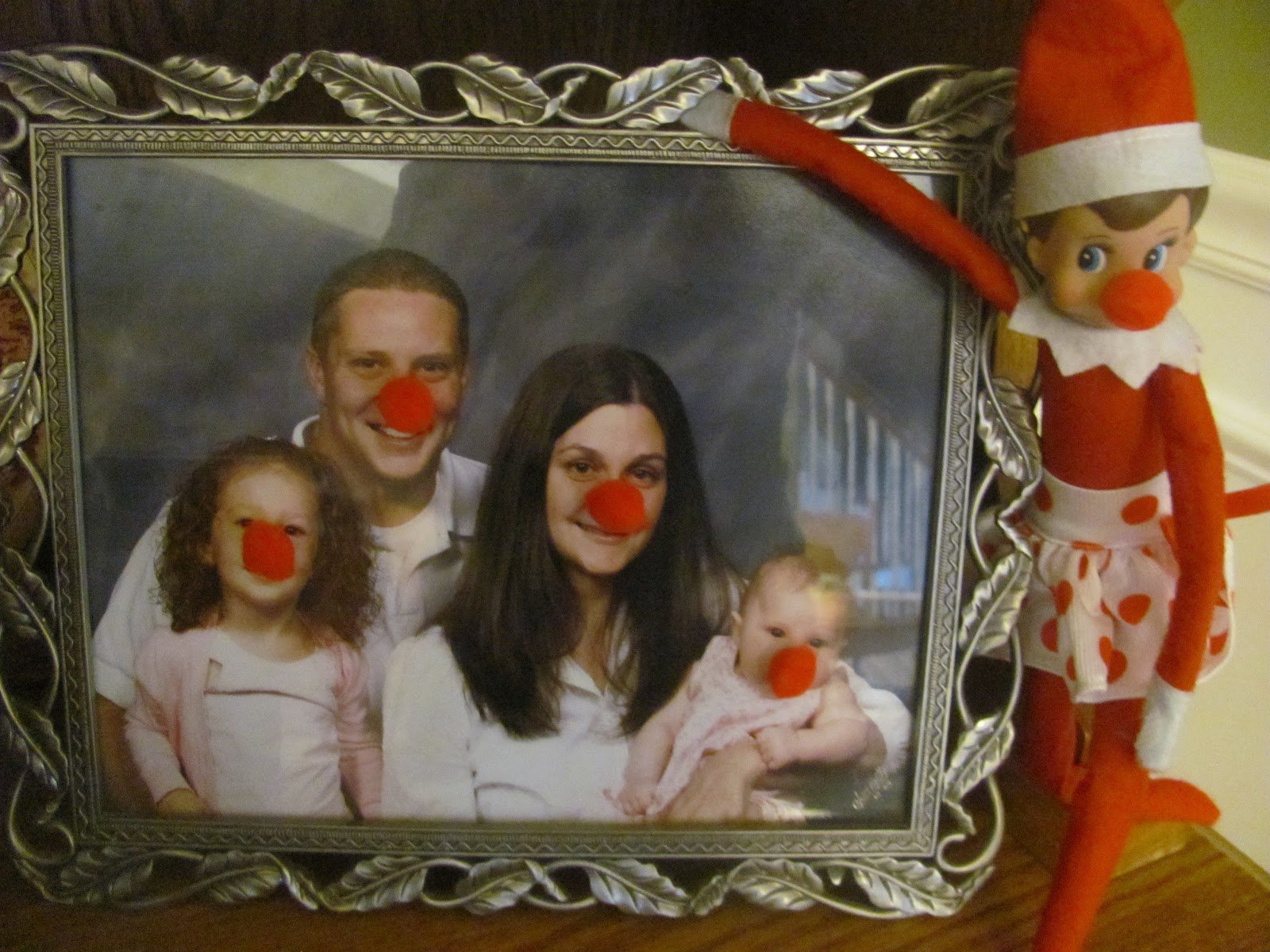 Funny Elf On The Shelf Pranks to Try if You Run Out Of Ideas this Year ...