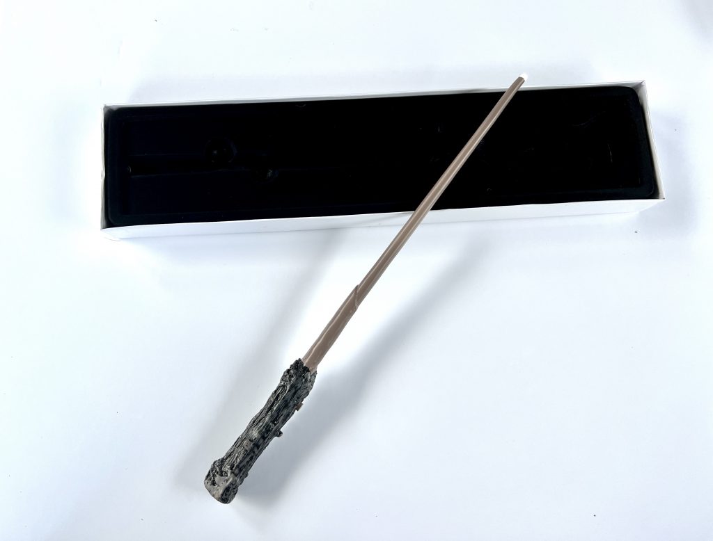 35cm Glowing Wand With Accessories NAVESO 35cm Magic Wand Set – USB ...