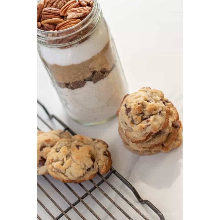 20 Yummy Cookies In A Jar - Easy Homemade Mason Jar Mix Ideas | Kids ...