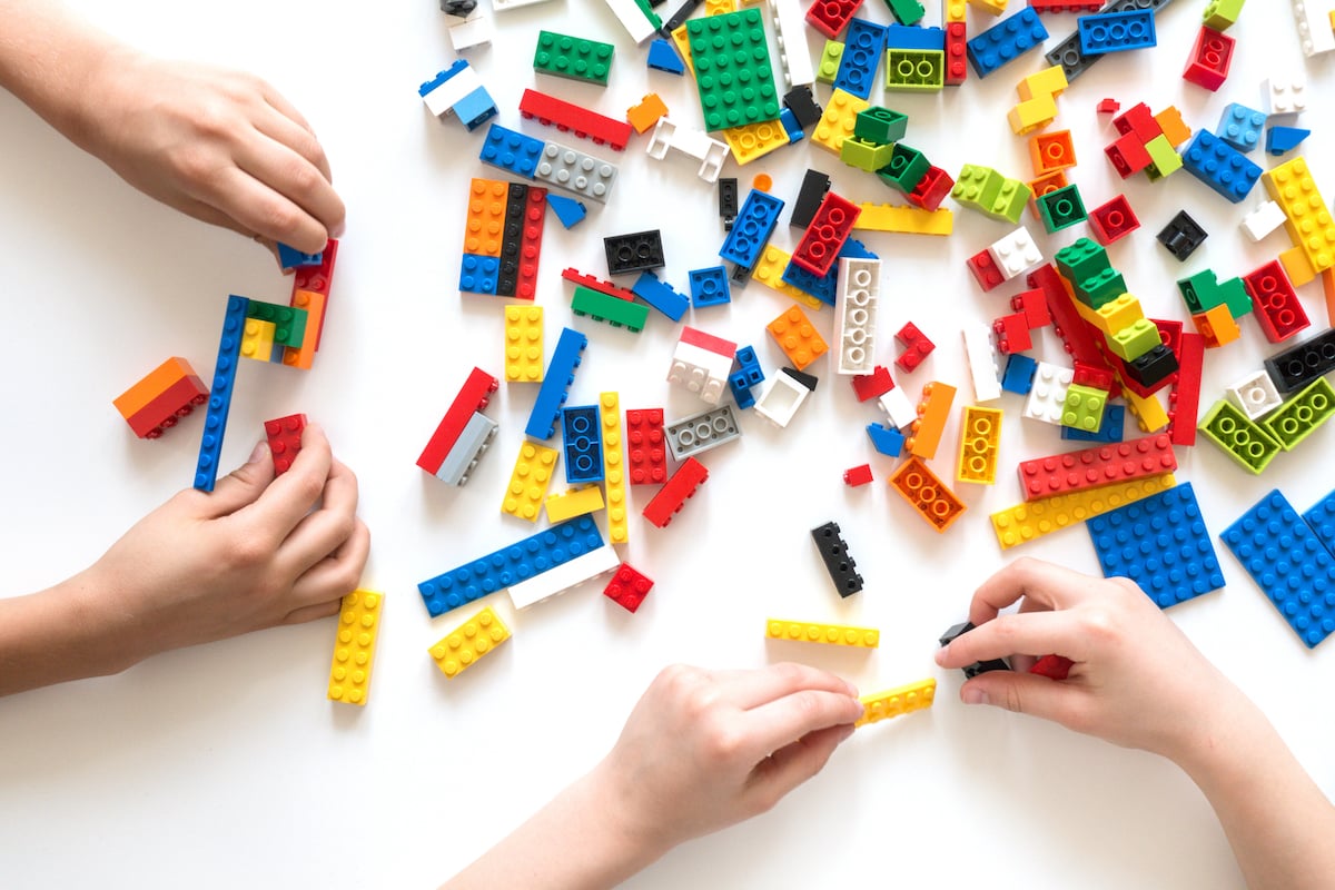 Your Kids Can Build A Free LEGO Bunny at The LEGO Store. Here's How ...