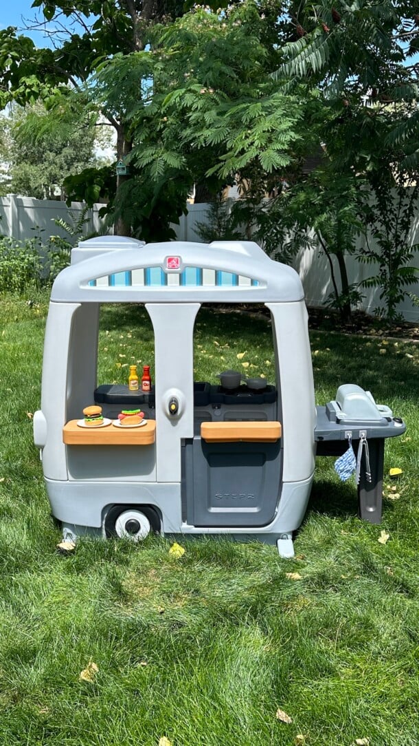 You Can Get A Camper Playhouse That Lets Your Kids Pretend to Cook in ...