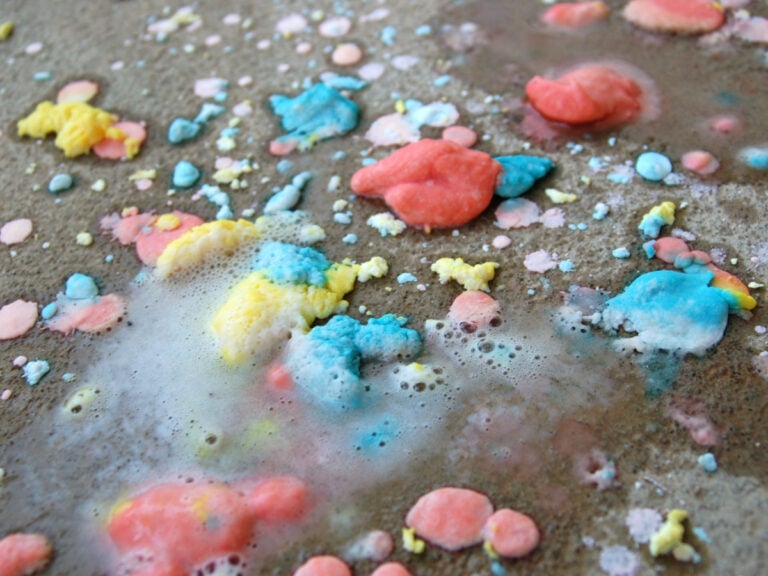 Fizzing Sidewalk Paint Recipe for Kids | Kids Activities Blog