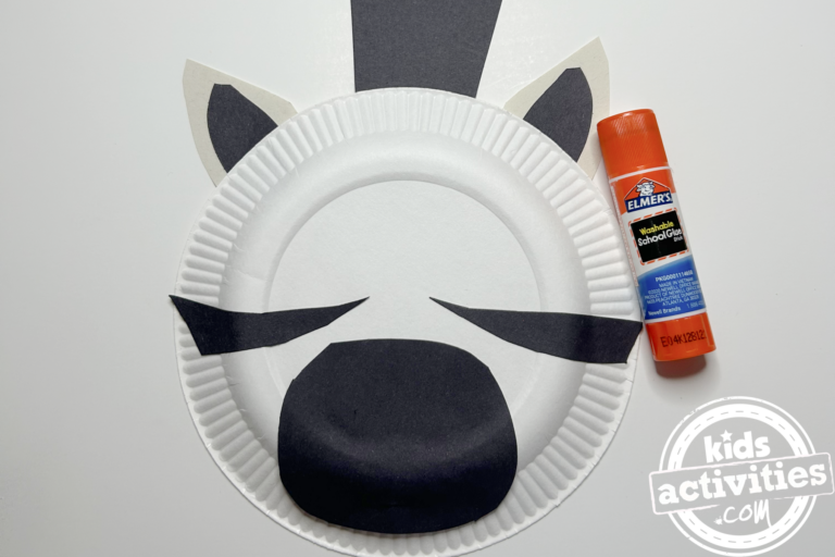 Easy Zebra Paper Plate Craft for Preschoolers | Kids Activities Blog