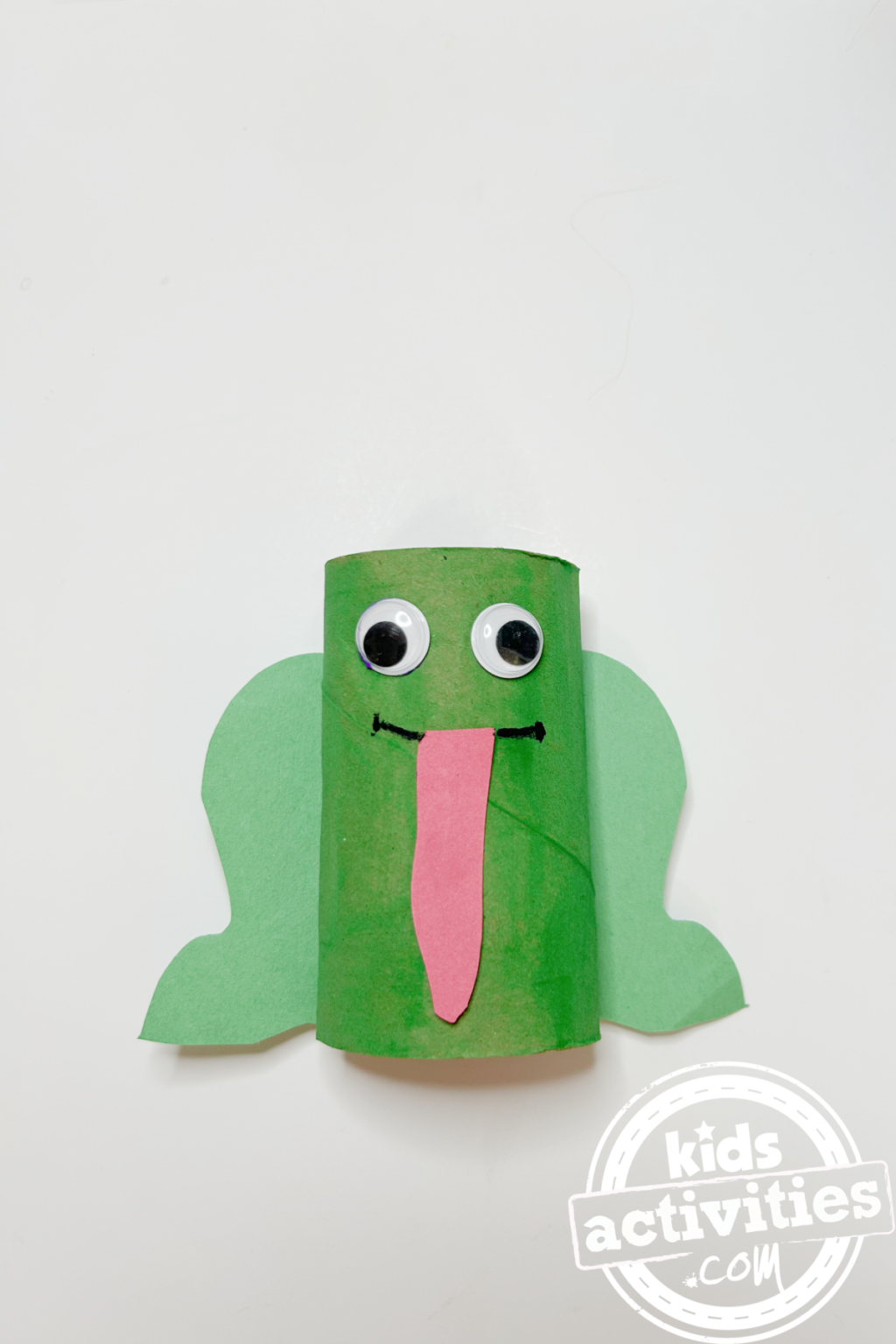 Adorable Frog Craft made from a Toilet Paper Roll | Kids Activities Blog